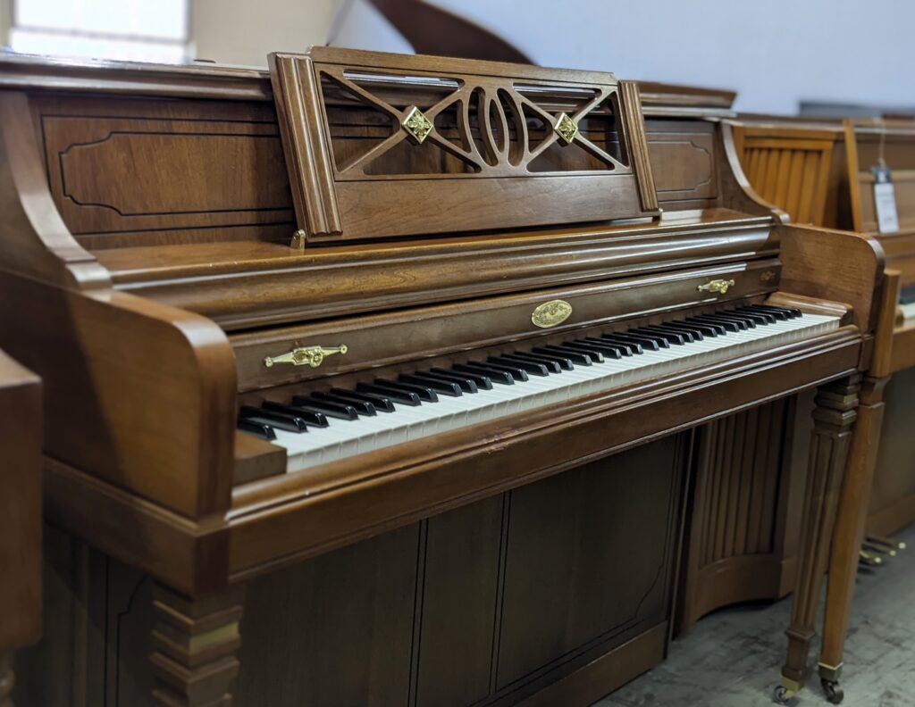 Wurlitzer Spinet #1627479 - DC Piano Company